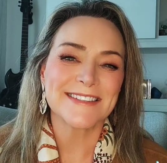 O SILÊNCIO DE UMA MÃE DO 8 DE JANEIRO - Notícia dos presos políticos do ...